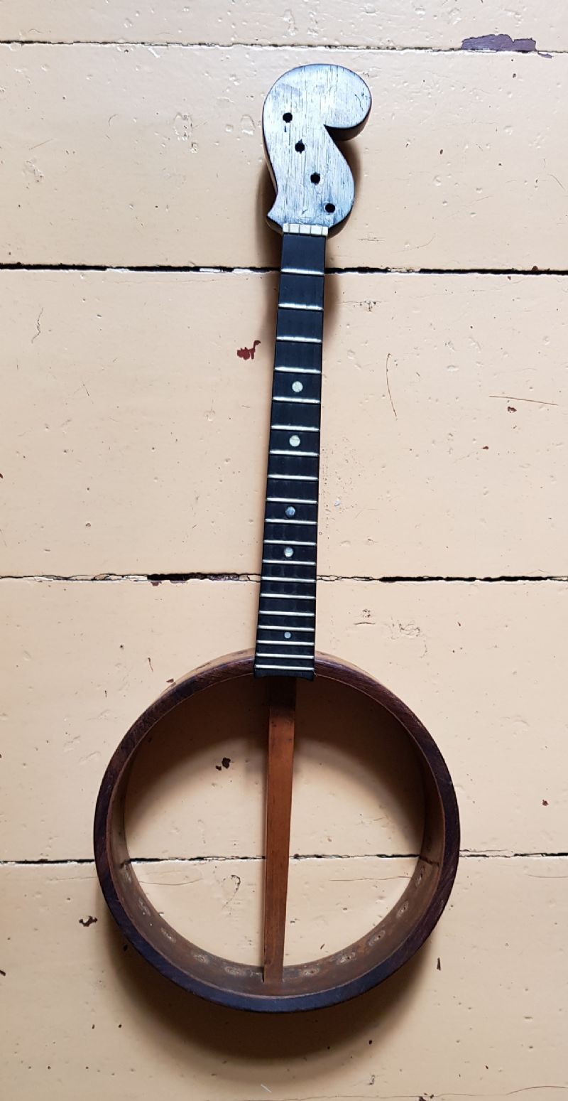 needing a 24cm / 9" 7/16 Banjo head for my grandpa's old russian banjo ...