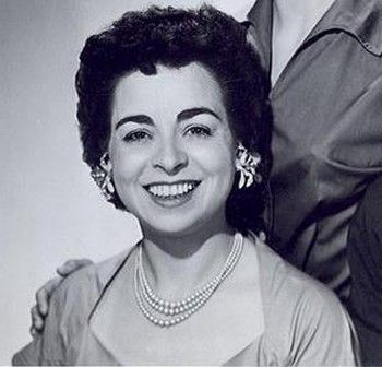 Who Is This Banjo Lady? - Discussion Forums - Banjo Hangout