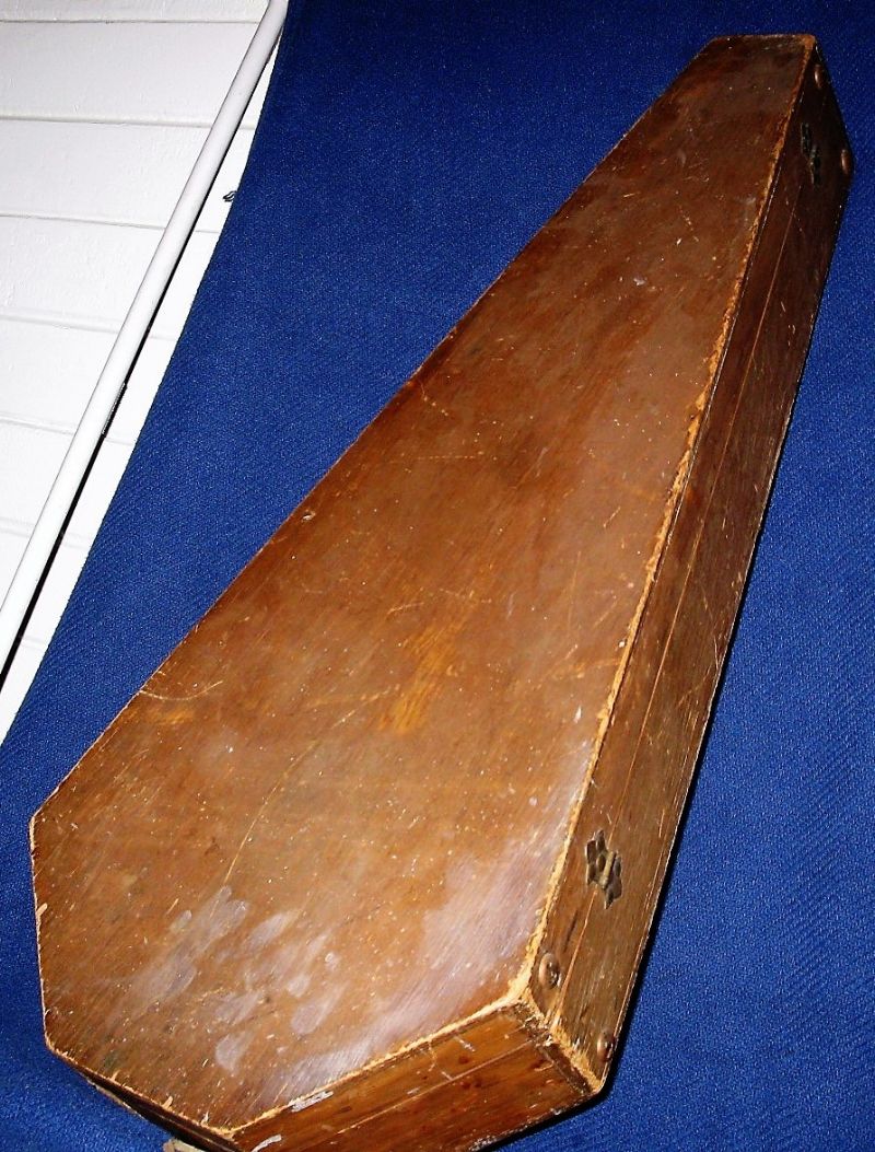 Coffin Case - Discussion Forums - Banjo Hangout