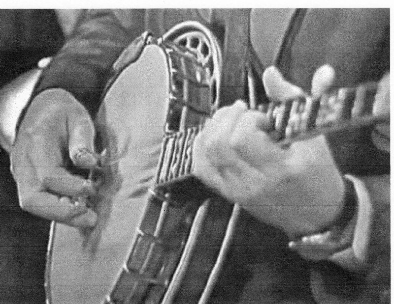 thumb pick hits the head - Discussion Forums - Banjo Hangout