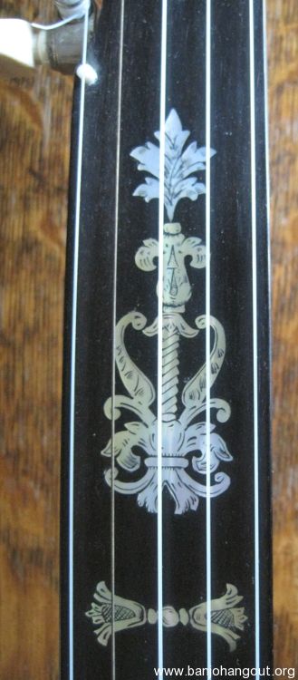 Gaudy Amos Igatur: a 1998 Ramsey "Fancy" Fretless Maple Special - Used ...