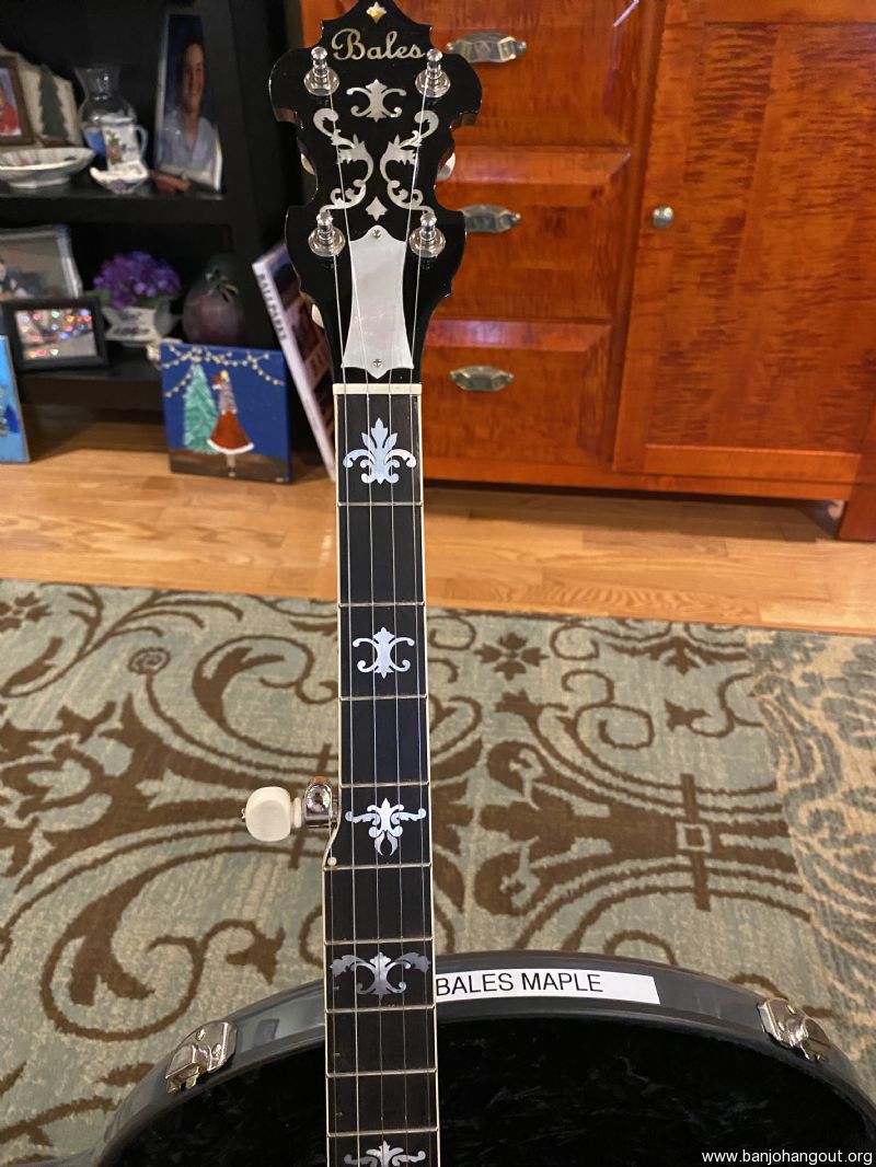 Ronnie Bales Maple banjo with Bales #035 tone ring and Patent Pending ...