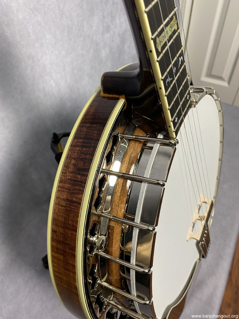 Stelling Golden Cross Curly Maple banjo with Tony Pass rim - Used Banjo ...