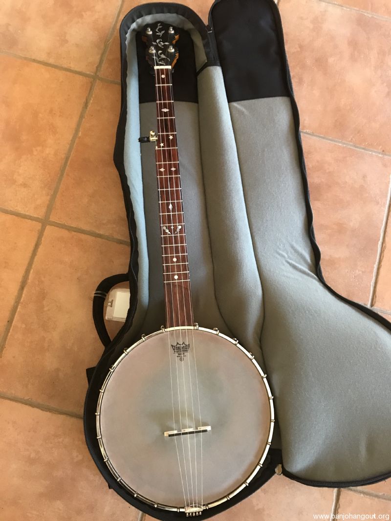 White Mountain Banjo w/gig bag - Maple Sholo with Internal Resonator ...
