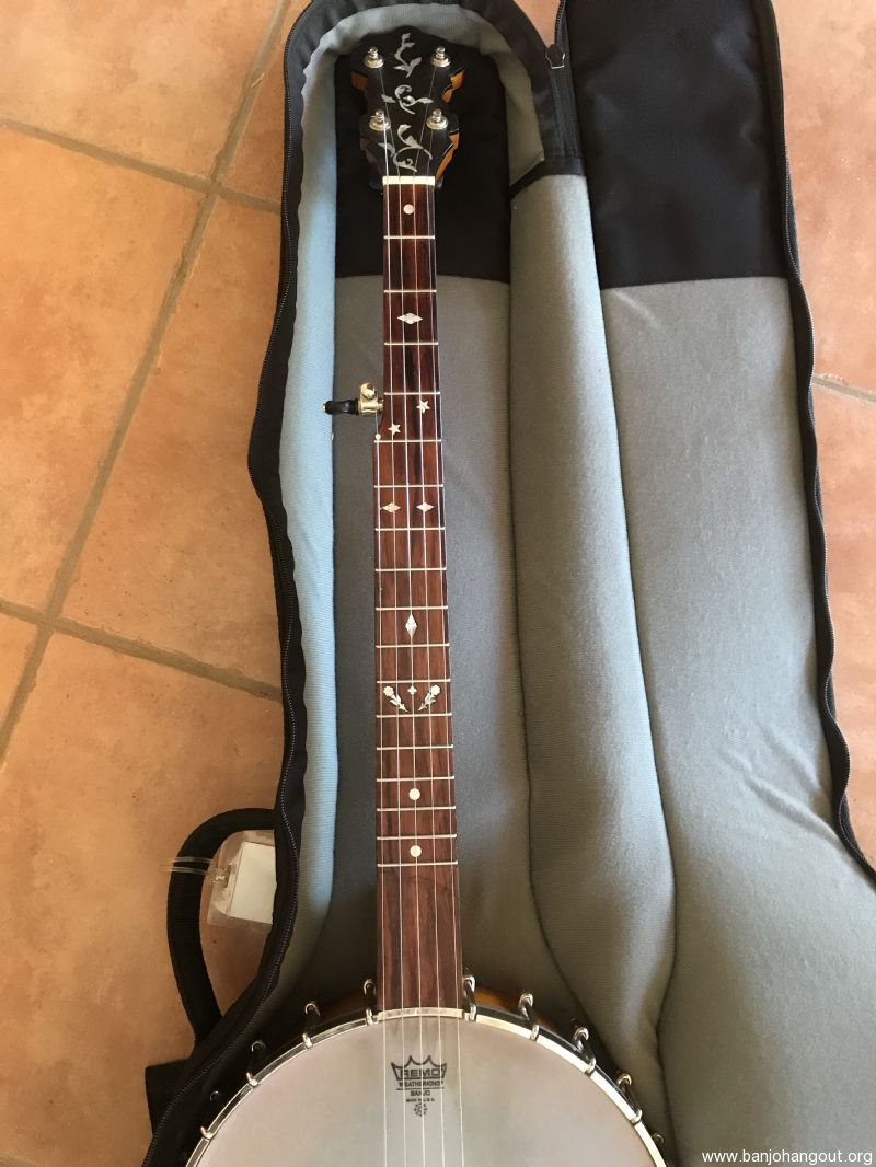 White Mountain Banjo w/gig bag - Maple Sholo with Internal Resonator ...