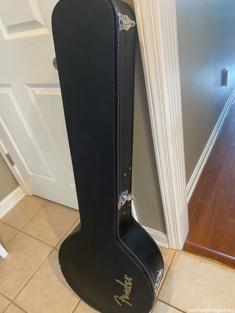 Beautiful Fender Banjo with Case and brand new strap - Used Banjo For ...
