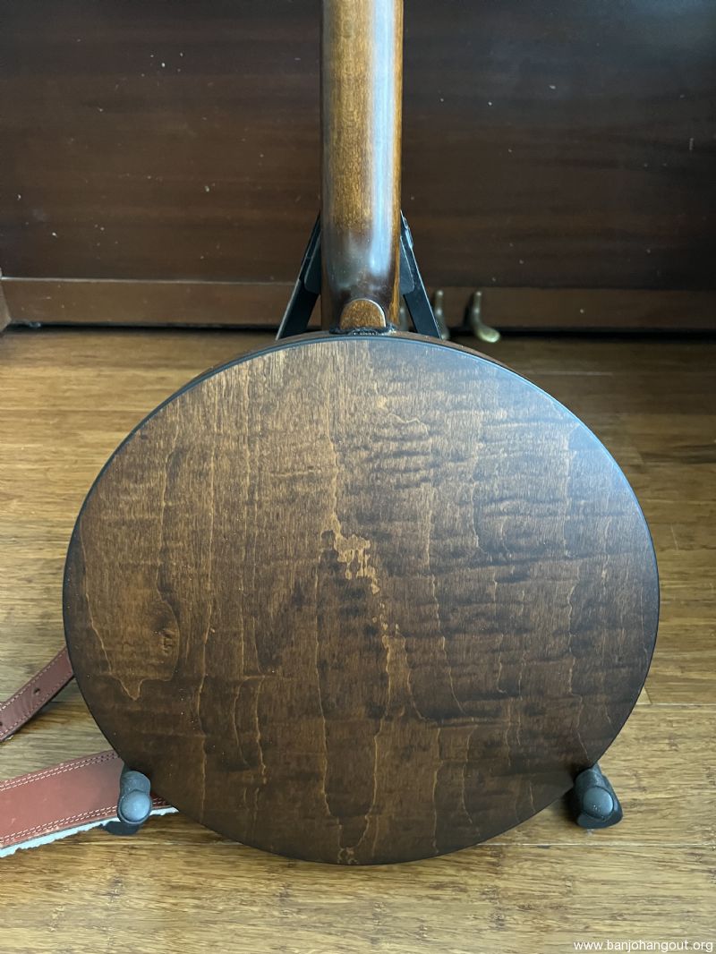 Deering Maple Sierra 5-String Banjo - Used Banjo For Sale at BanjoBuyer.com