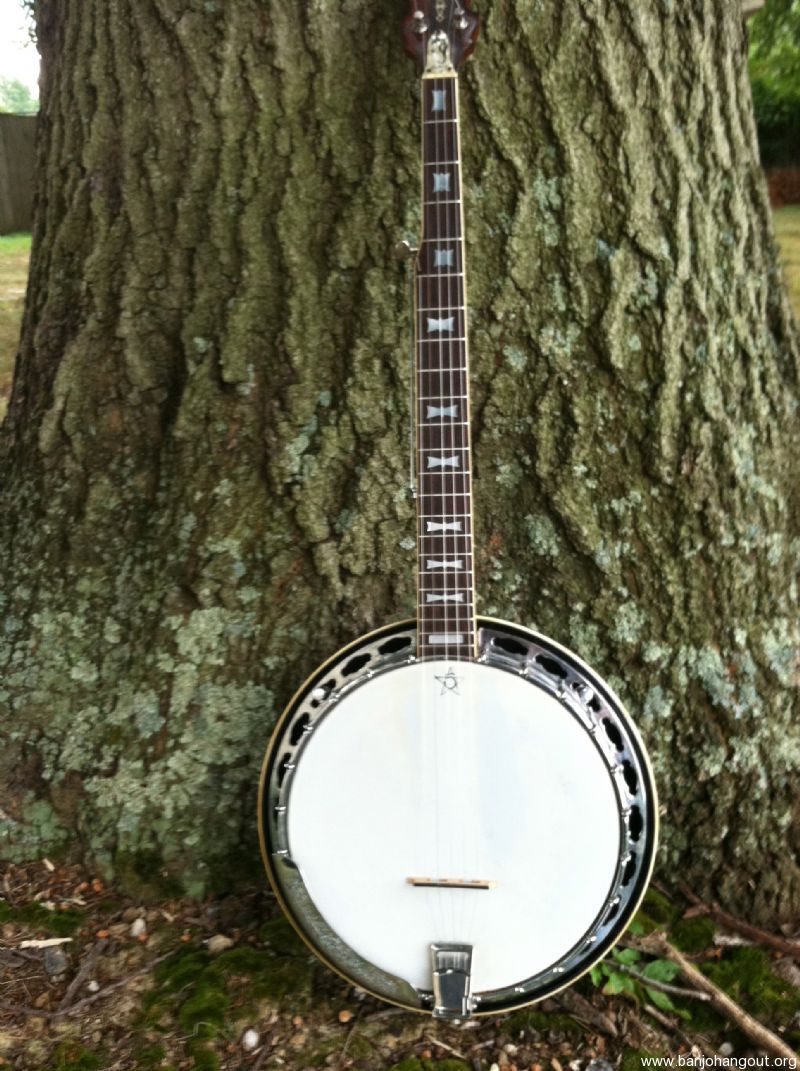 Bow-Tie Aria Delux - Used Banjo For Sale at BanjoBuyer.com