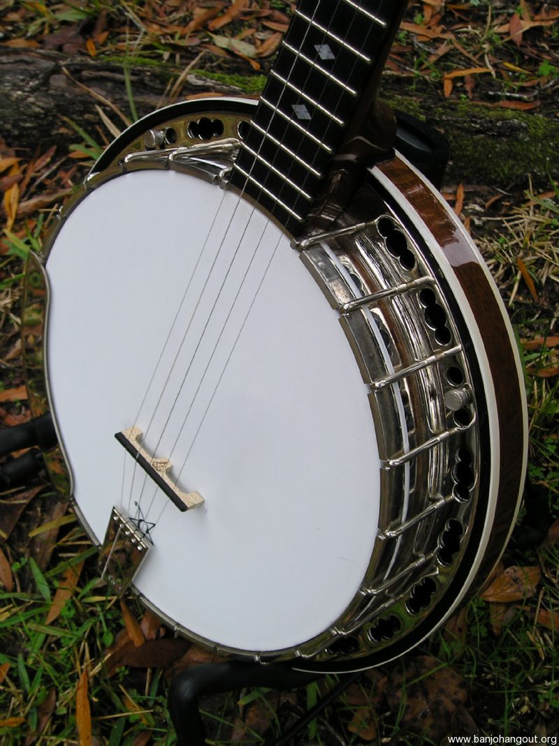 Deering Deluxe - Used Banjo For Sale at BanjoBuyer.com