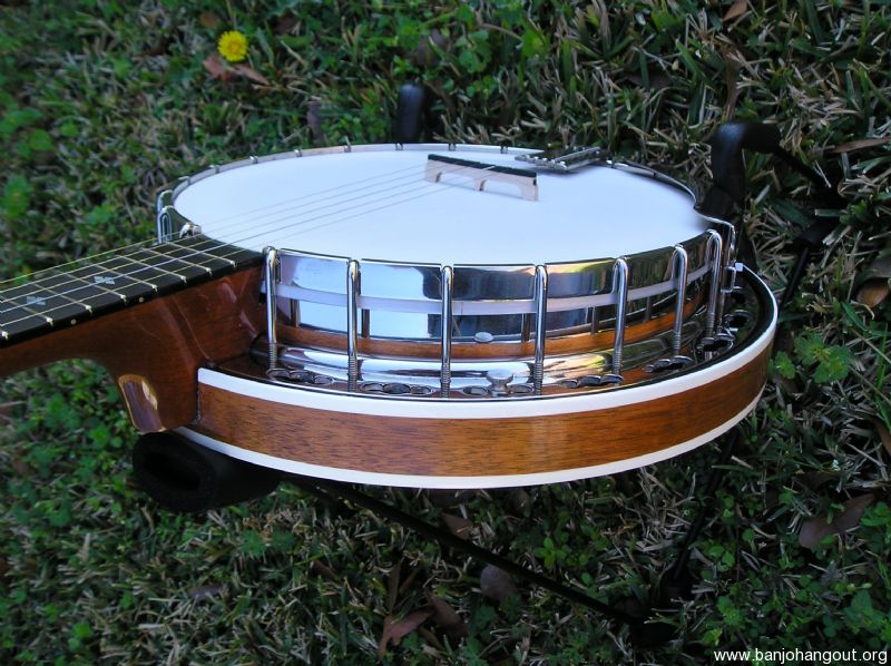 Deering Deluxe - Used Banjo For Sale at BanjoBuyer.com