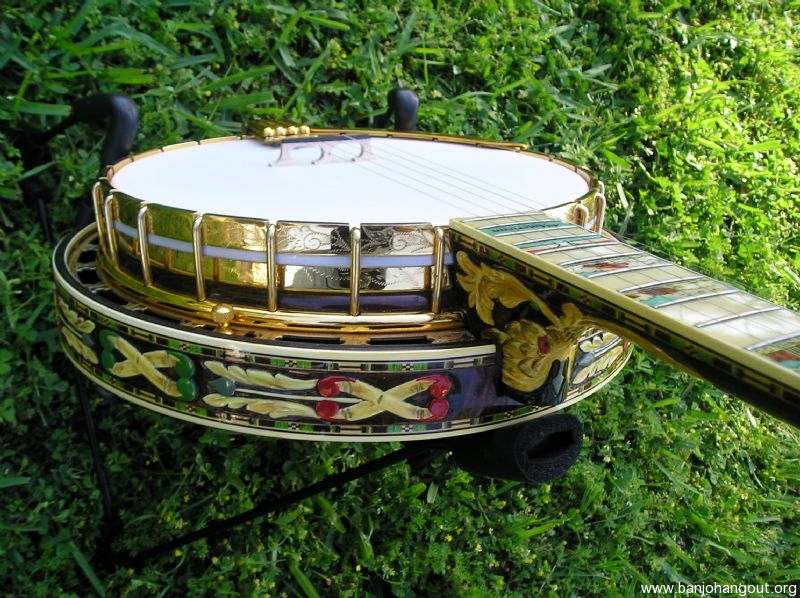 SOLD: Gibson All American - Banjo Hangout
