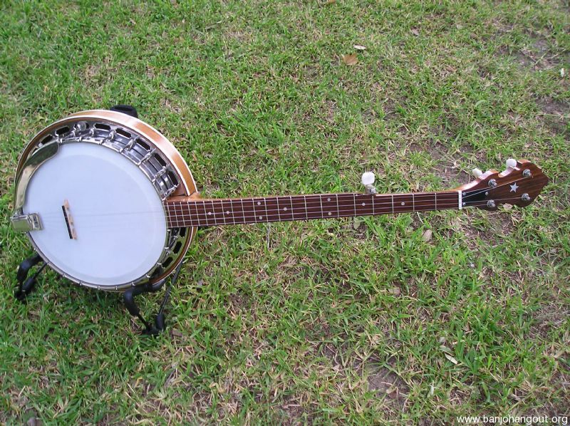 Saga Archtop Banjo - Used Banjo For Sale at BanjoBuyer.com
