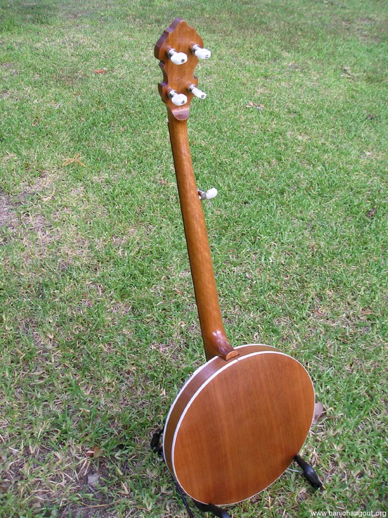 Saga Archtop Banjo - Used Banjo For Sale at BanjoBuyer.com