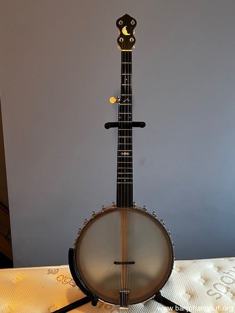 Beautiful Curly Maple Ramsey banjo, 12" head, 25.75" scale, Rosewood ...