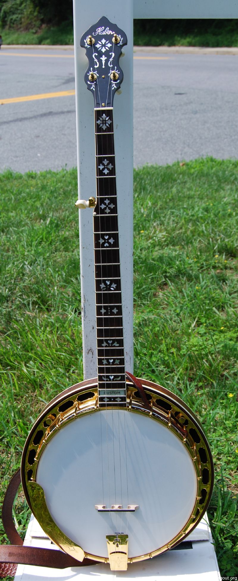 HUBER Custom Walnut Truetone Banjo - Used Banjo For Sale at BanjoBuyer.com
