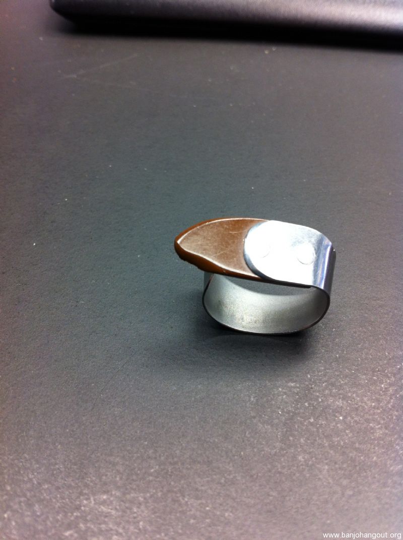 SOLD: JD Crowe Large Blue Chip Thumb Pick - Used - Banjo Hangout