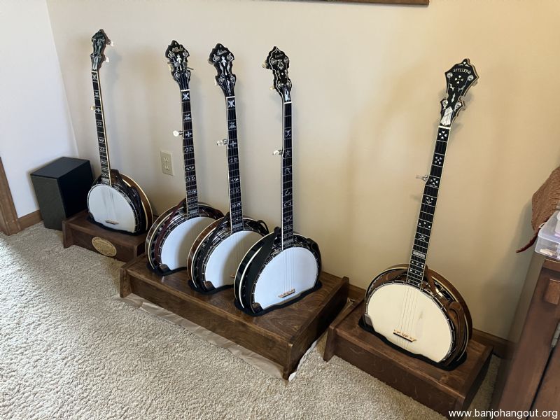 Multi Hole Banjo Stands - Banjo Hangout