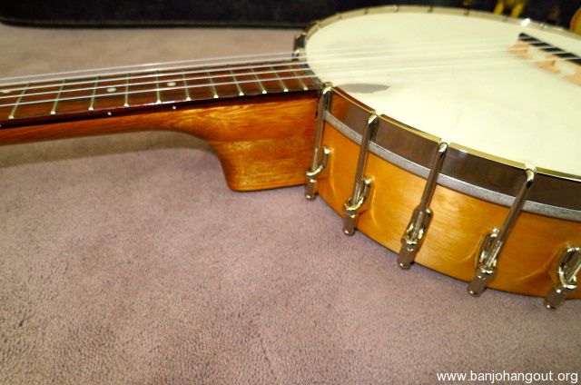 Beautifully assembled Saga 5-String Banjo - Used Banjo For Sale at ...