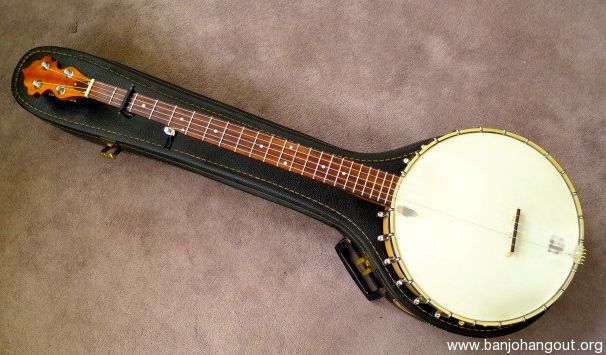 Beautifully assembled Saga 5-String Banjo - Used Banjo For Sale at ...