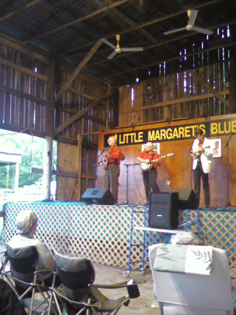 Stan Temple picking with Bill Emerson - Forrest's Photos - Banjo Hangout