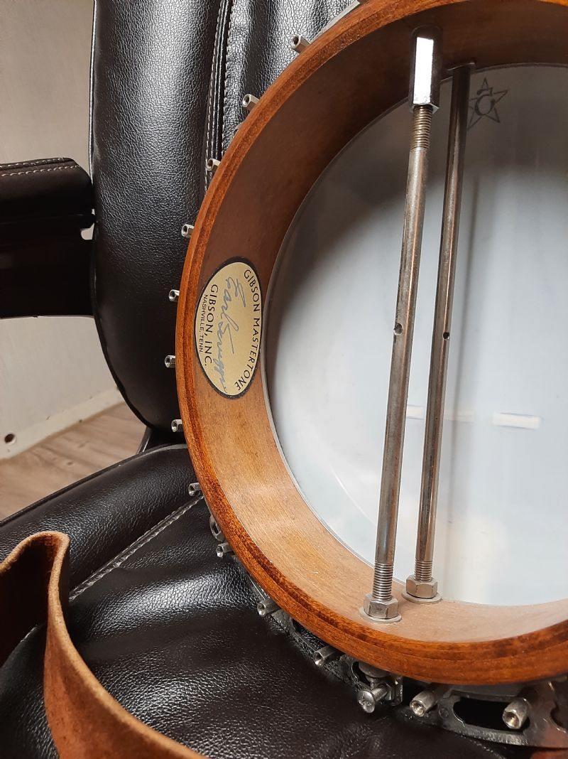 Gibson Mastertone Earl Scruggs model year - Discussion Forums - Banjo ...