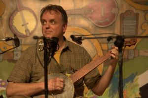 Demonstrating the "Early Banjo" - Jim Pankey's Photos - Banjo Hangout